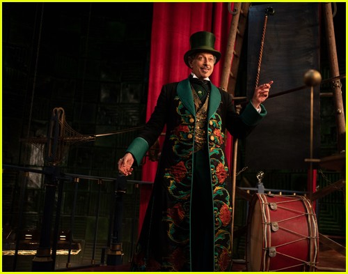 'Wicked: For Good' Record-Breaking Opening Weekend Box Office Numbers ...