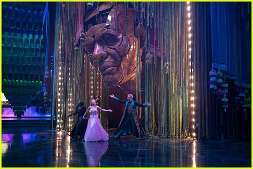 'Wicked: For Good' Deleted Scene: Why They Cut a 'Passionate' Kiss ...