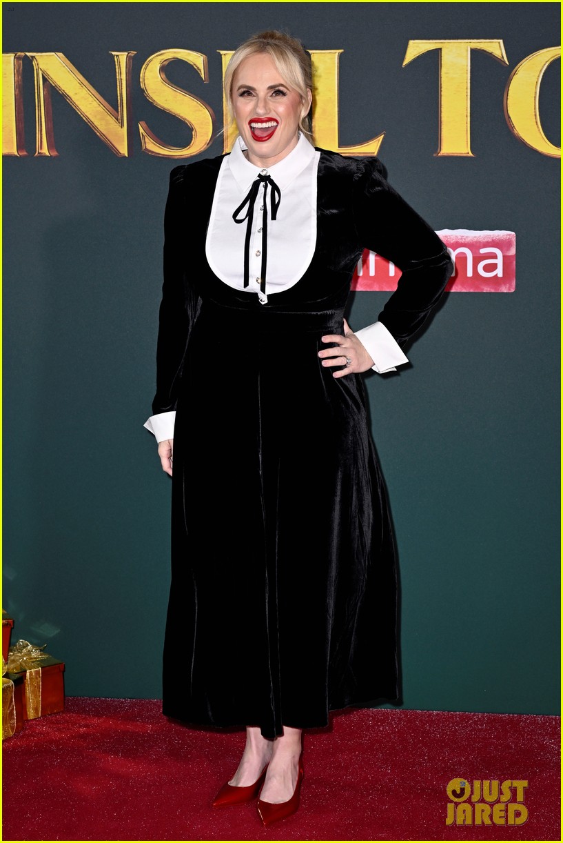 Rebel Wilson Premieres New Christmas Movie in London with Kiefer ...