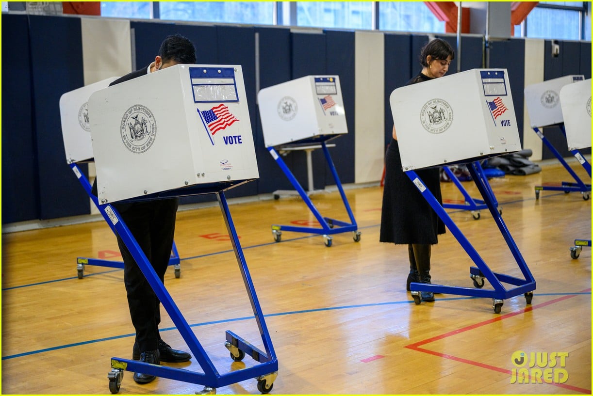 Who Is Zohran Mamdani's Wife? Meet Rama Duwaji! (They Met on a Dating ...