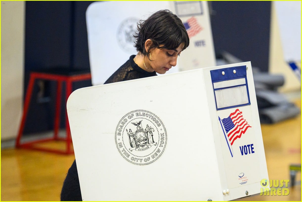 Who Is Zohran Mamdani's Wife? Meet Rama Duwaji! (They Met on a Dating ...