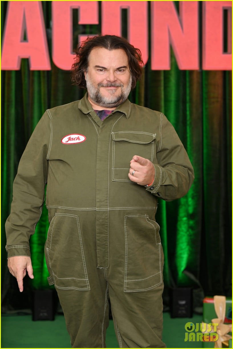 Jack Black & Paul Rudd Coordinate in Jumpsuits for 'Anaconda' Photocall ...