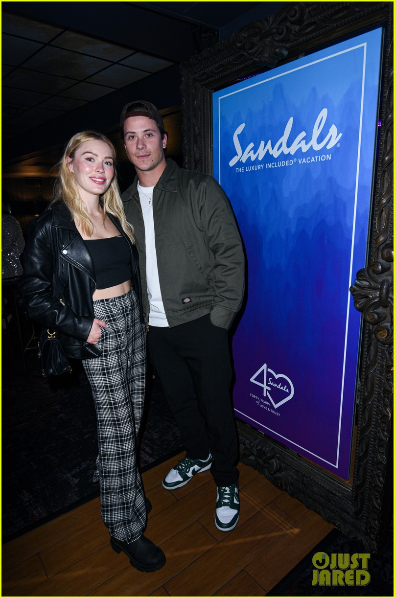 Bachelor Nation's Cassie Randolph Is Married, Ties the Knot With ...