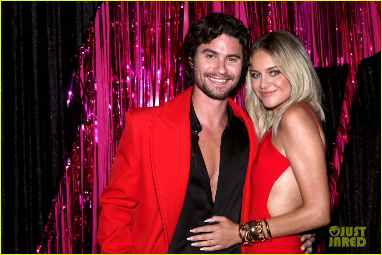 Chase Stokes & Kelsea Ballerini Officially Confirm They're Back ...