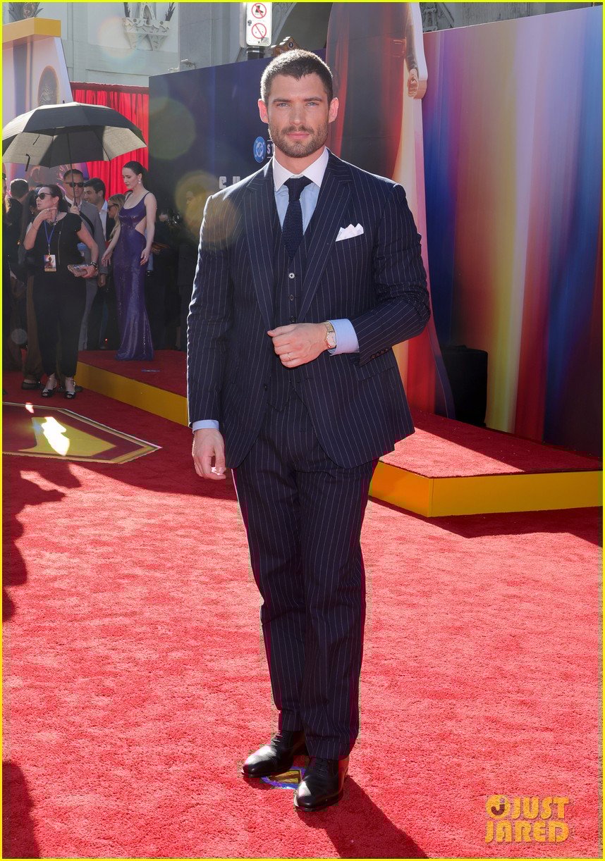 David Corenswet's 'Masculine' Comment About Jonathan Bailey's 'Wicked ...