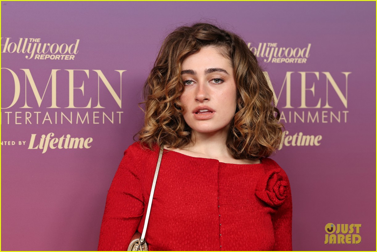 Dakota Johnson Teams Up with 'One Battle' Stars Chase Infiniti & Regina ...