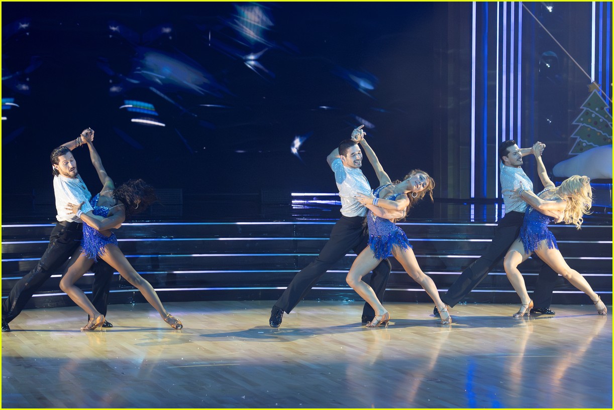 'Dancing with the Stars' Holiday Special: Performers, Celebrity ...