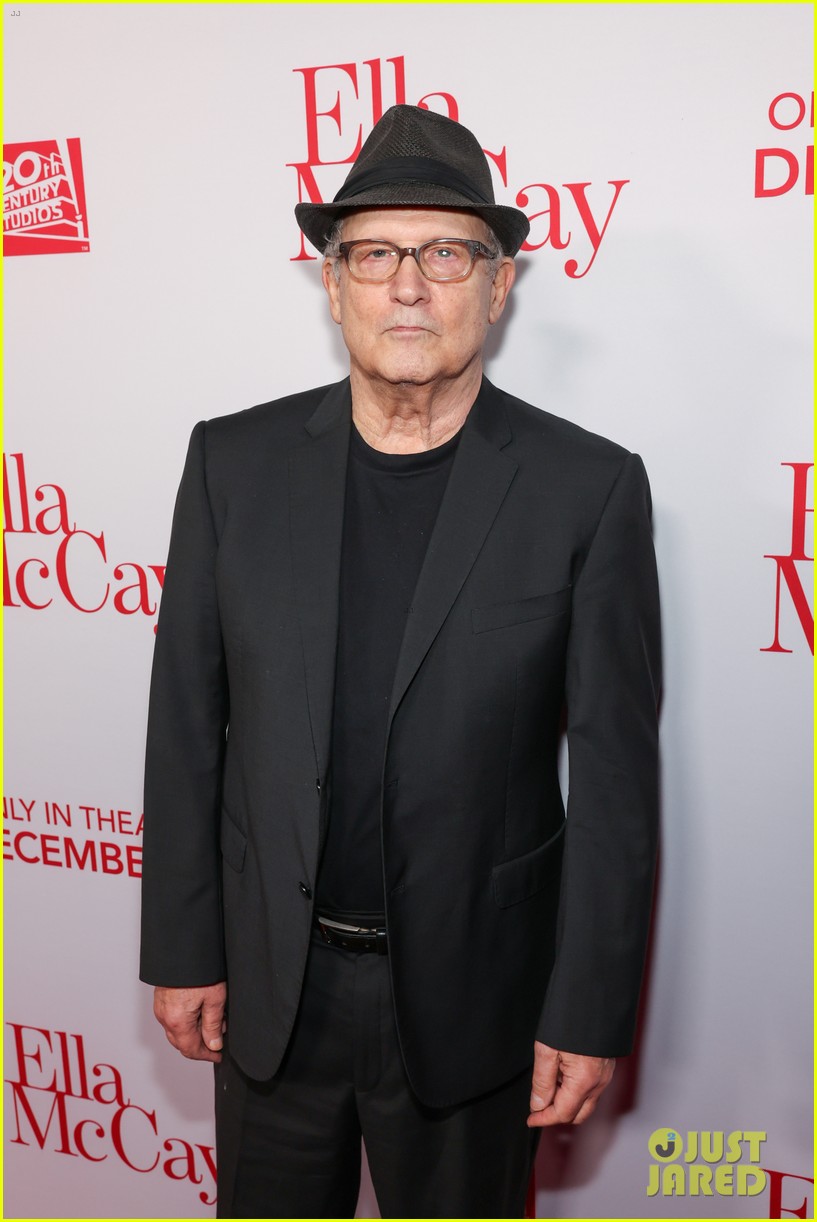 Emma Mackey Makes Rare Red Carpet Appearance with Boyfriend Martin ...