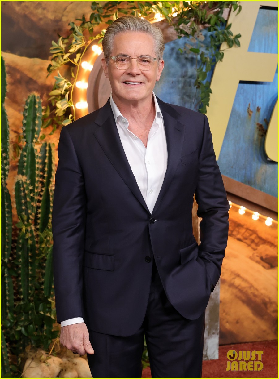 'Fallout' Cast Attends Los Angeles Premiere With Series Newcomers ...