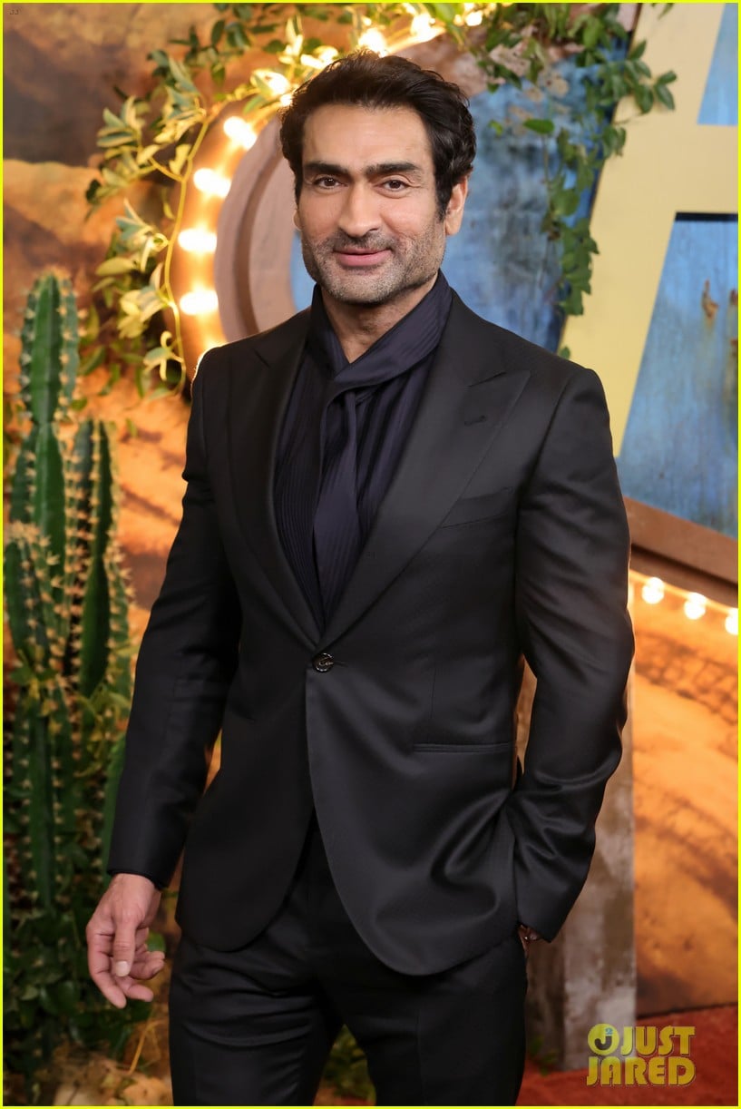 'Fallout' Cast Attends Los Angeles Premiere With Series Newcomers ...