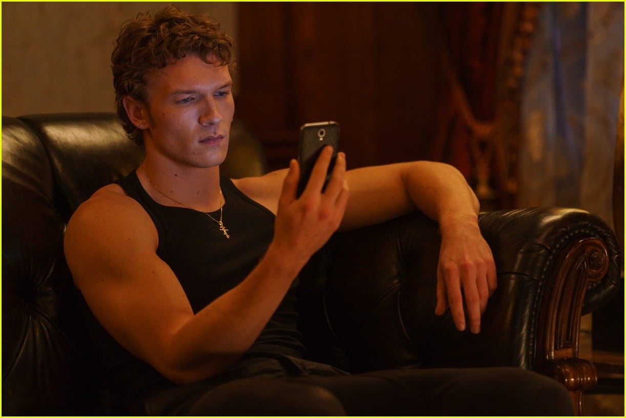 'Heated Rivalry' Episode 5 Photos Revealed - See All The Pics!: Photo 5256599 | Photos | Just ...