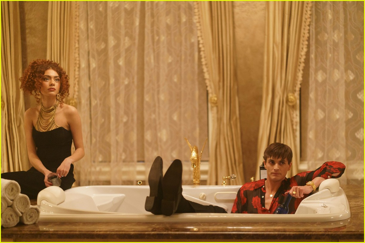 How Hudson Williams & Connor Storrie Avoided 'Boring' Sex on 'Heated ...