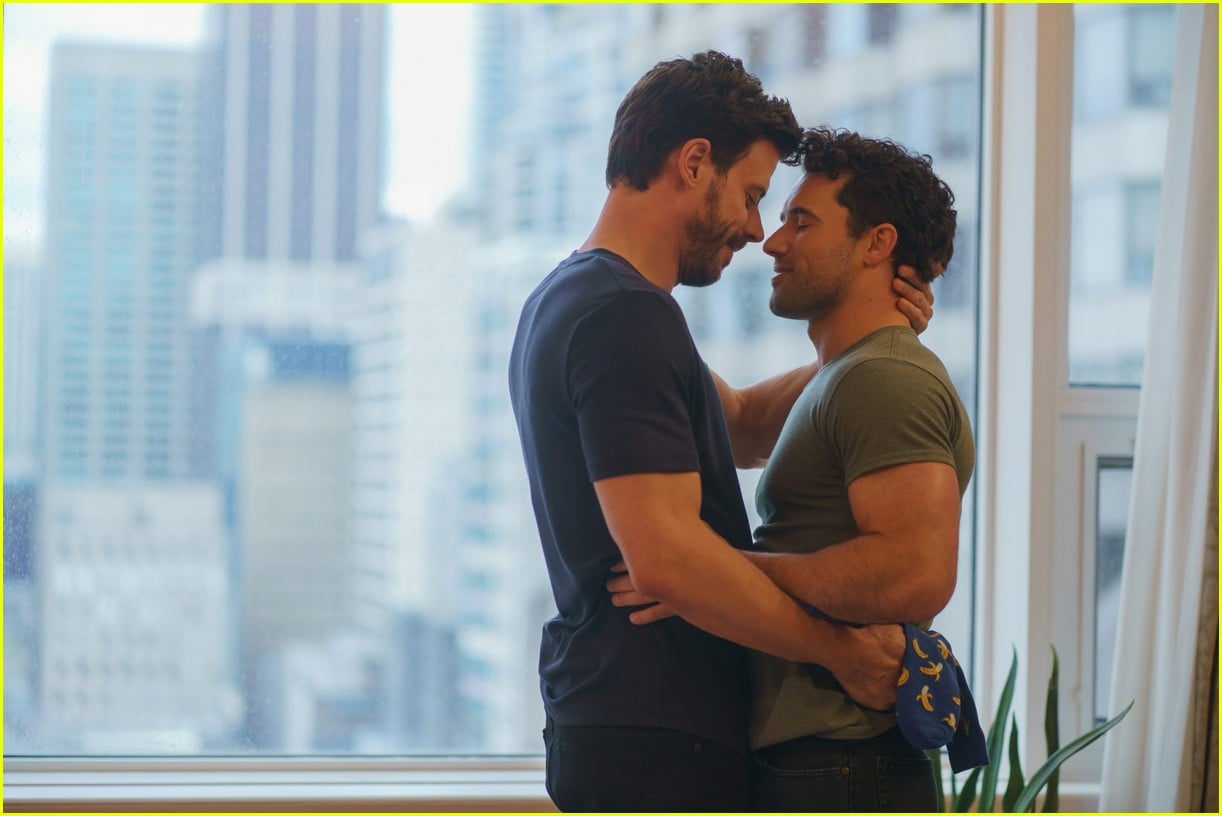'Heated Rivalry' Episode 3 Photos: See Francois Arnaud & Robbie GK's Steamy Moments!: Photo ...
