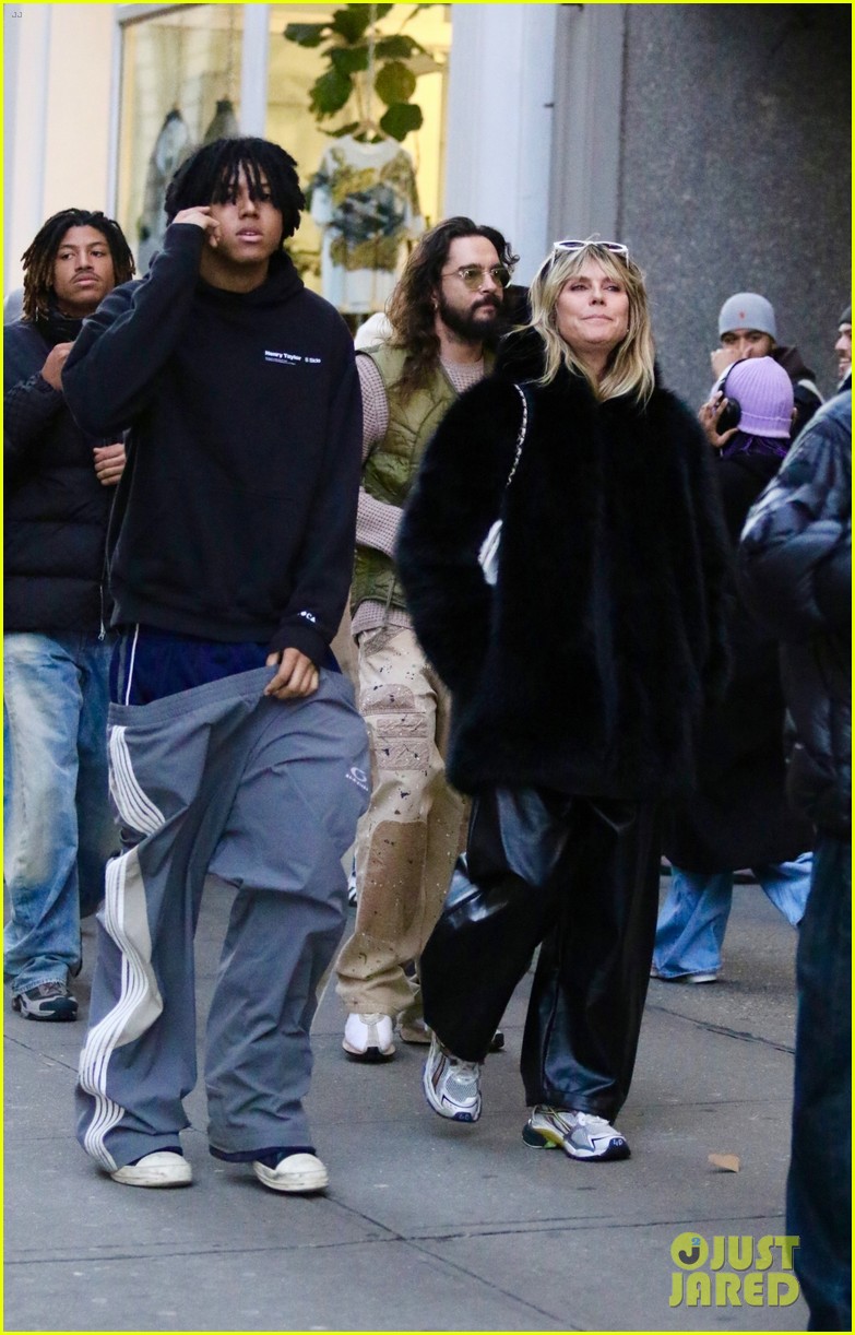 Heidi Klum Bundles Up In Fuzzy Coat For Weekend Outing With Husband Tom ...