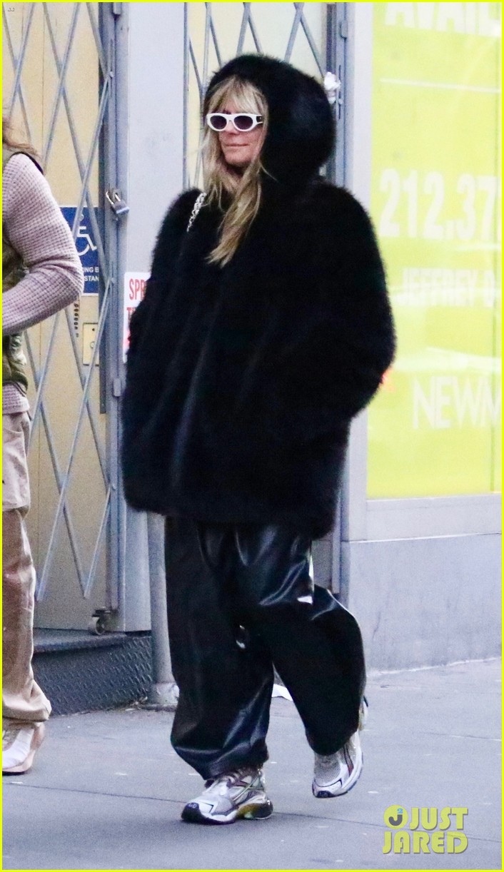 Heidi Klum Bundles Up In Fuzzy Coat For Weekend Outing With Husband Tom ...