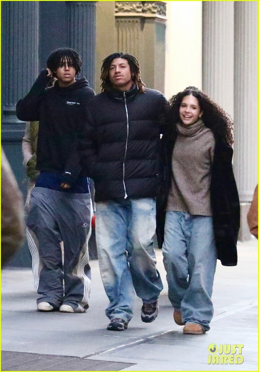 Heidi Klum Bundles Up In Fuzzy Coat For Weekend Outing With Husband Tom ...