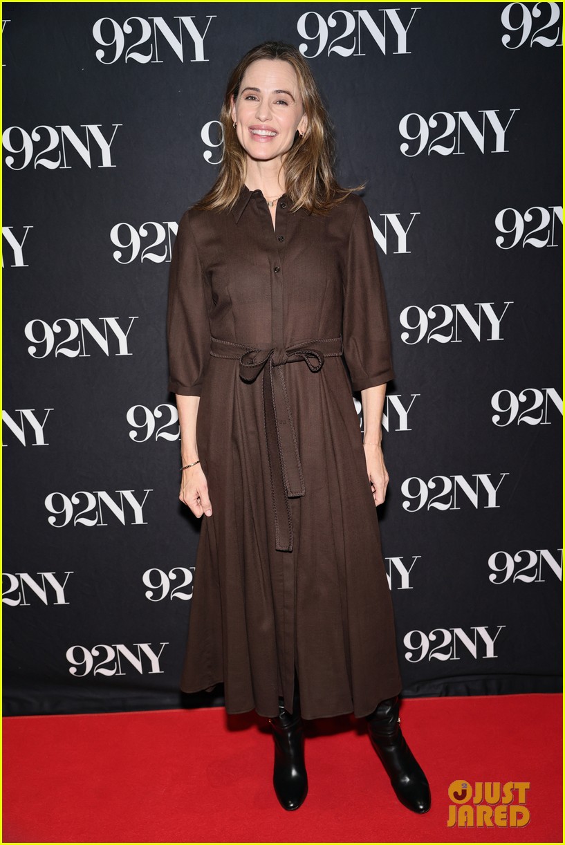 Jennifer Garner Attends Literary Event to Shine a Spotlight on Picture ...