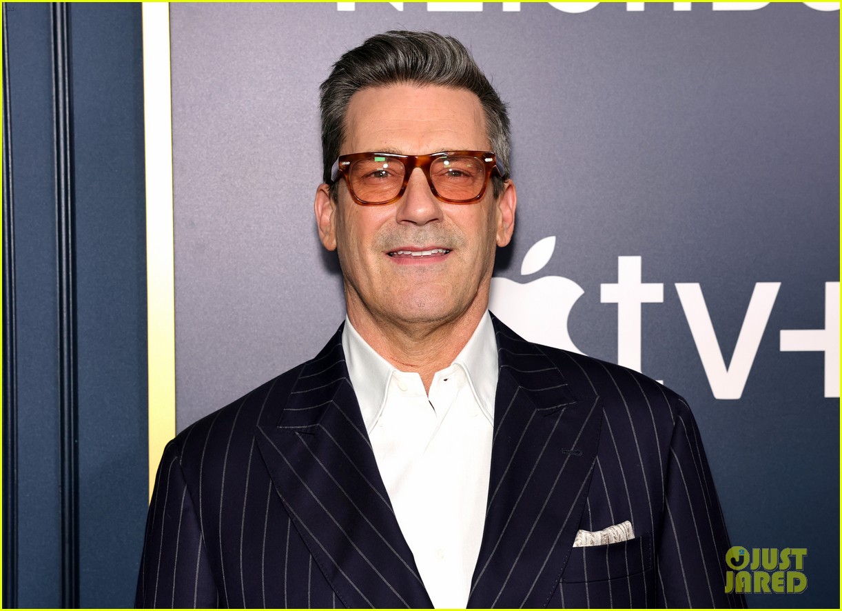 Jon Hamm Dancing Meme: 'Turn the Lights Off' Song Lyrics - Viral TikTok Trend Explained!: Photo ...