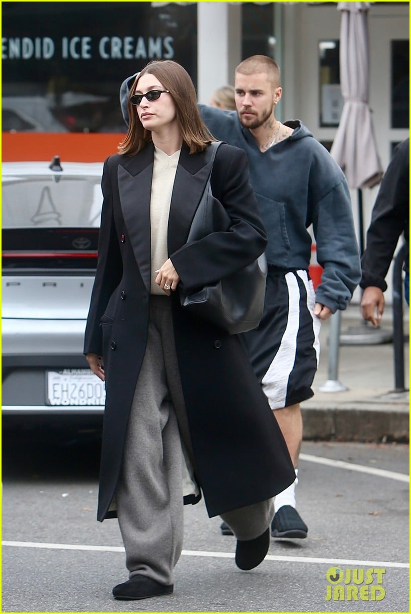 Hailey & Justin Bieber Step Out for Lunch Date in WeHo: Photo 5256886 ...