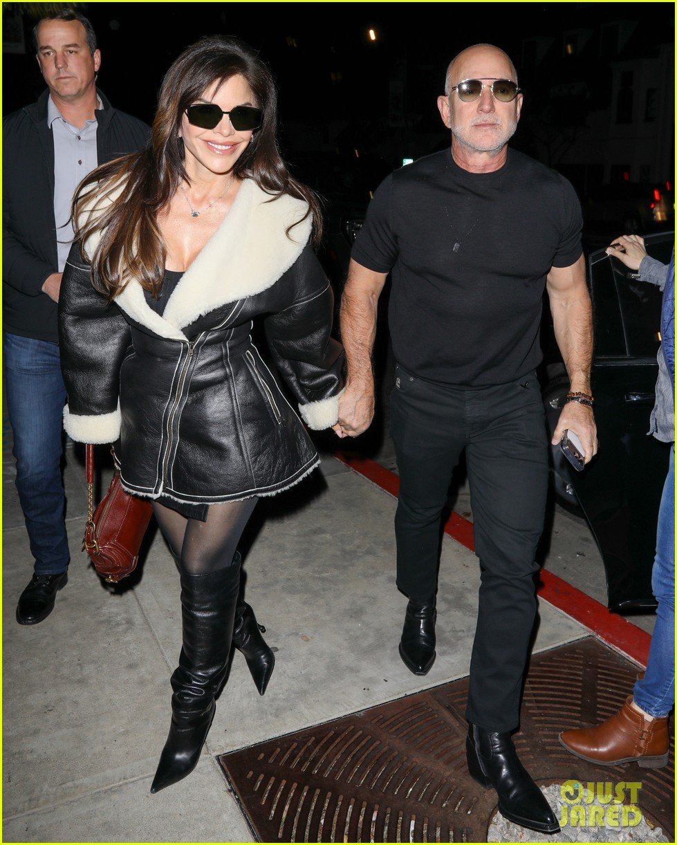 Jeff Bezos & Wife Lauren Sanchez Bezos Hold Hands on Date Night in L.A ...