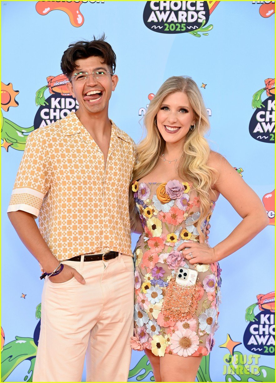 PrestonPlayz Net Worth 2025: How Much the YouTuber Makes From Gaming ...