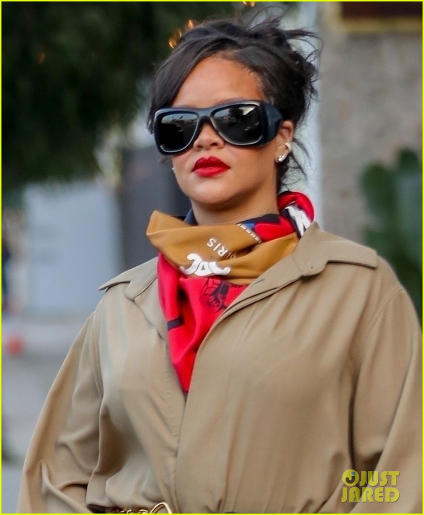 Rihanna Shows Off Major Leg While Running Errands in L.A.: Photo ...