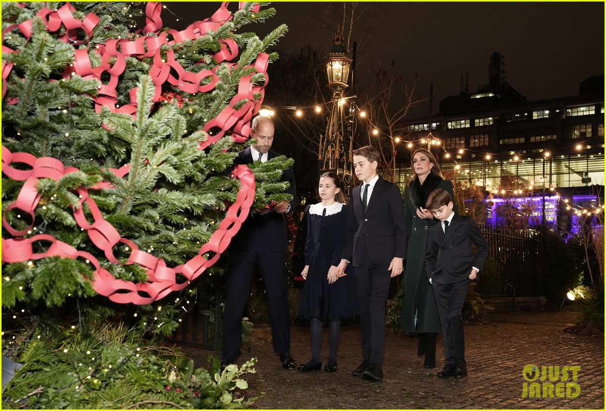 Kate Middleton, Prince Williams, & Their 3 Kids Attend Royal Christmas ...