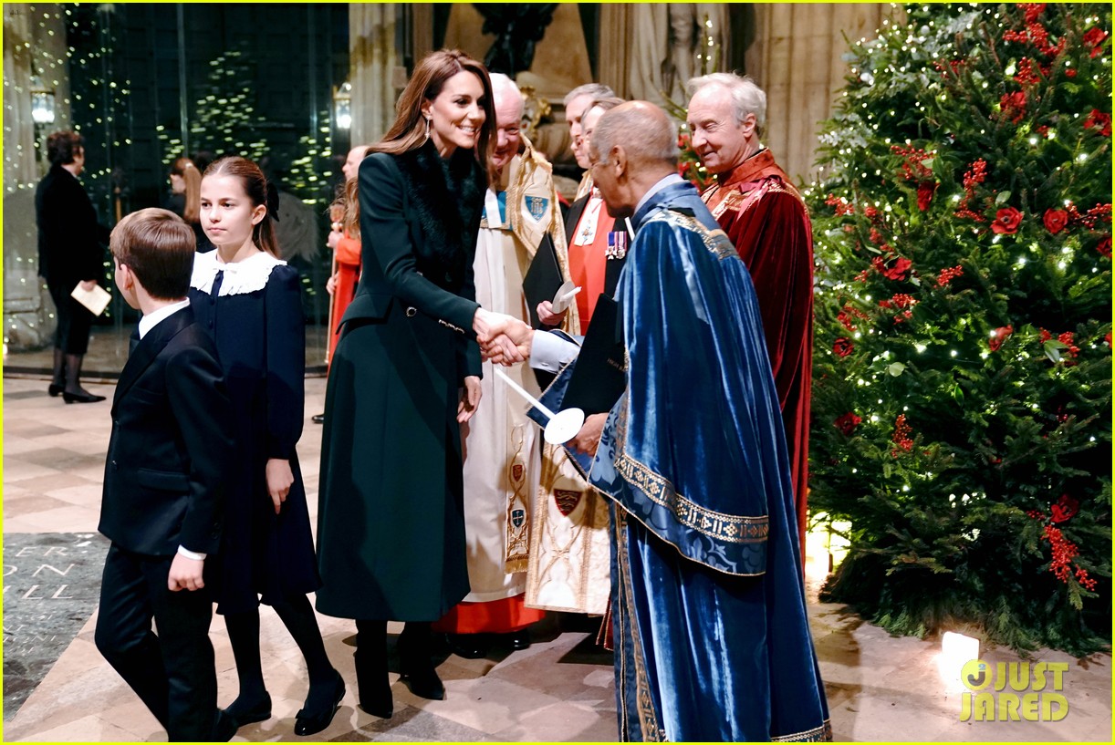 Kate Middleton, Prince Williams, & Their 3 Kids Attend Royal Christmas ...