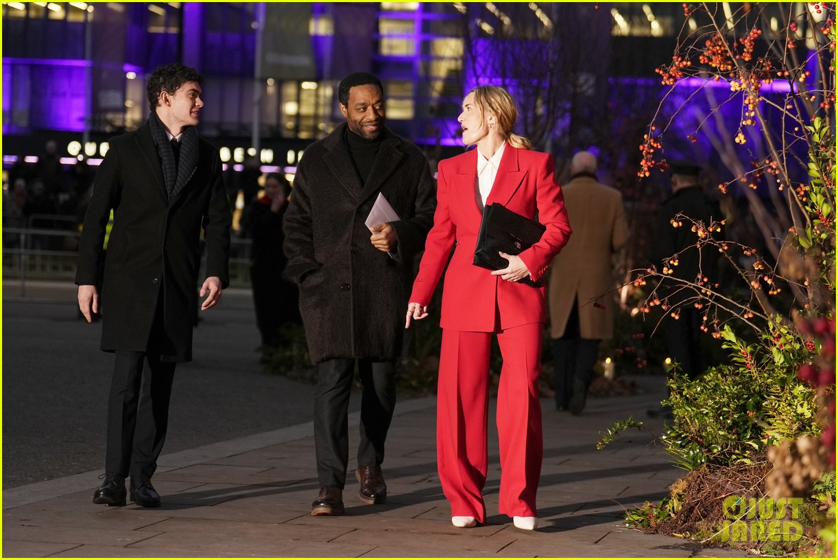 Kate Middleton, Prince Williams, & Their 3 Kids Attend Royal Christmas ...