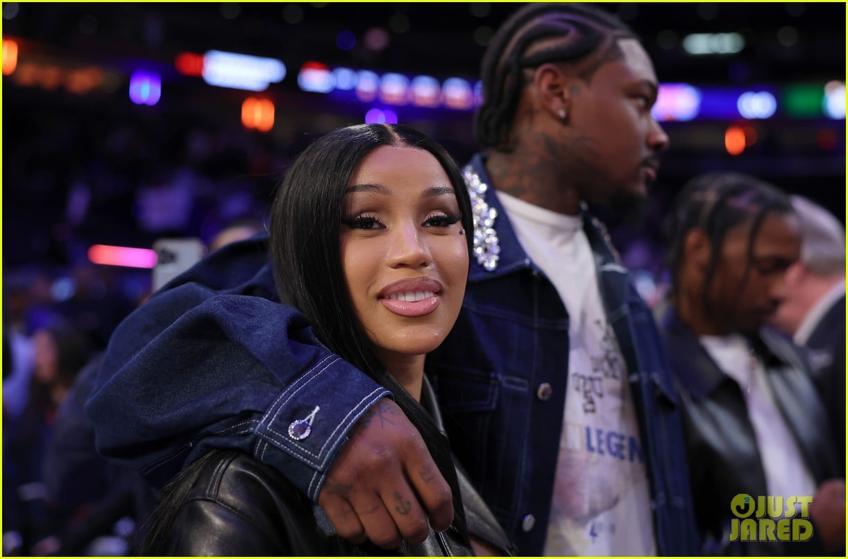 Stefon Diggs' Personal Chef Claims He Hit & Choked Her & Unnamed Woman ...