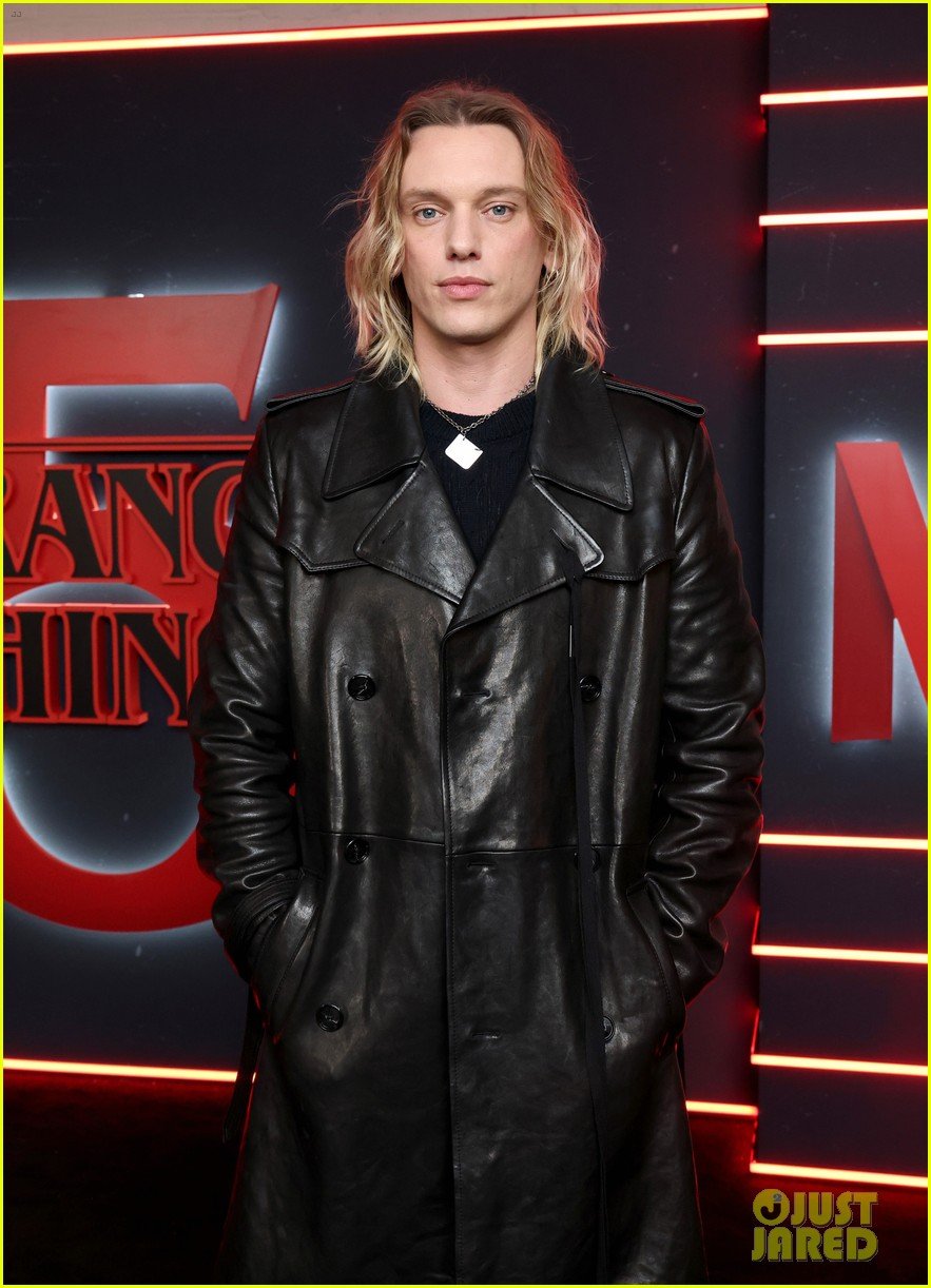 'Stranger Things' Cast Celebrate Final Episodes with Special Screening ...