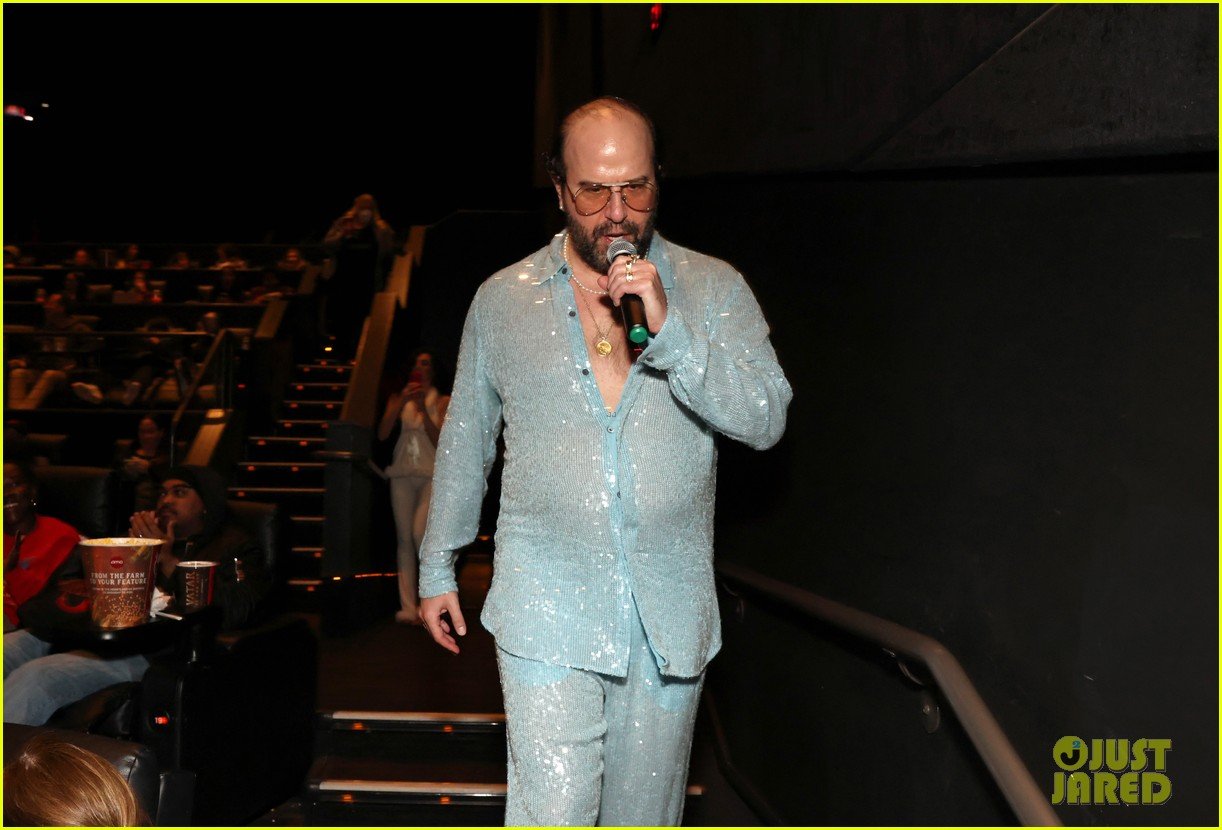 Finn Wolfhard, Jamie Campbell Bower, & More 'Stranger Things' Stars ...