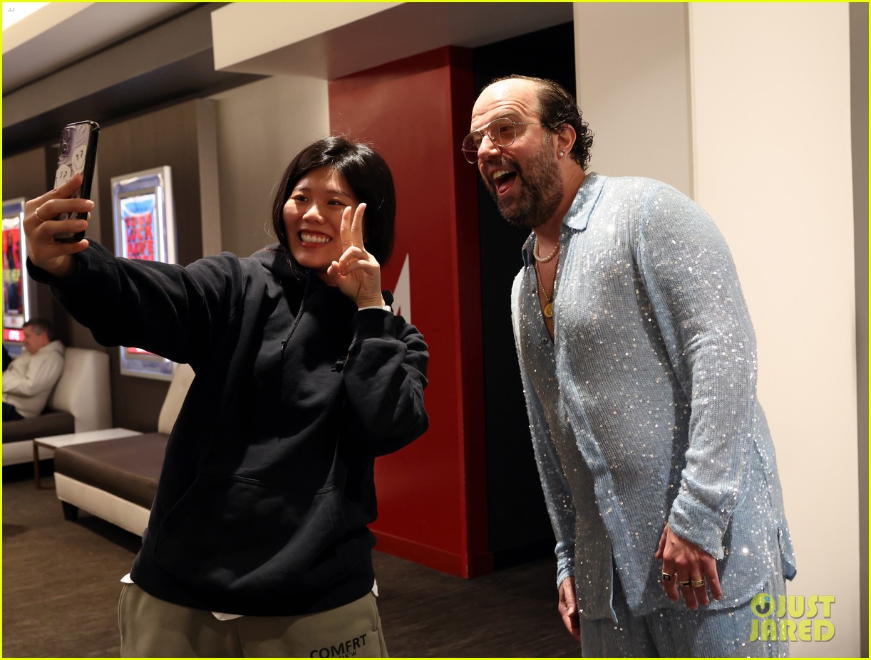 Finn Wolfhard, Jamie Campbell Bower, & More 'Stranger Things' Stars ...