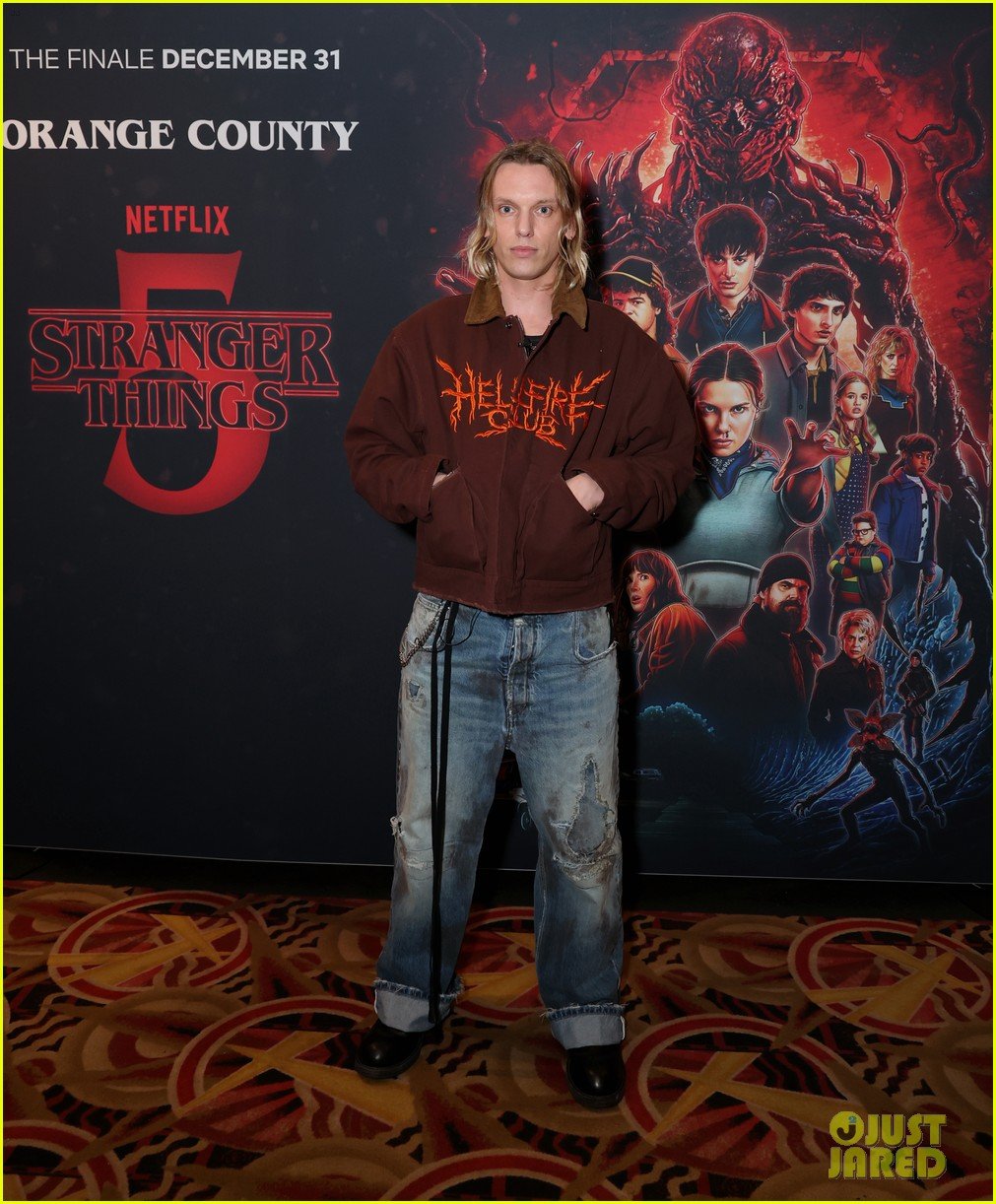 Finn Wolfhard, Jamie Campbell Bower, & More 'Stranger Things' Stars ...