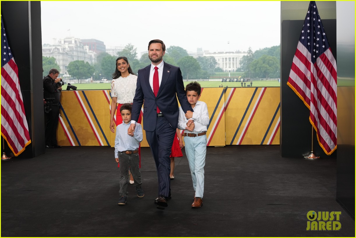 JD Vance Breaks His Silence On Split Rumors After Wife Usha is Seen ...