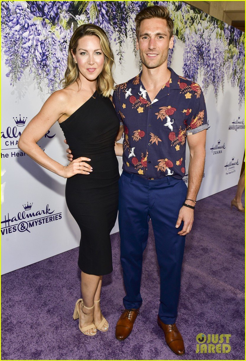 Is Andrew Walker Married or Single? Meet the Hallmark Channel Actor's ...