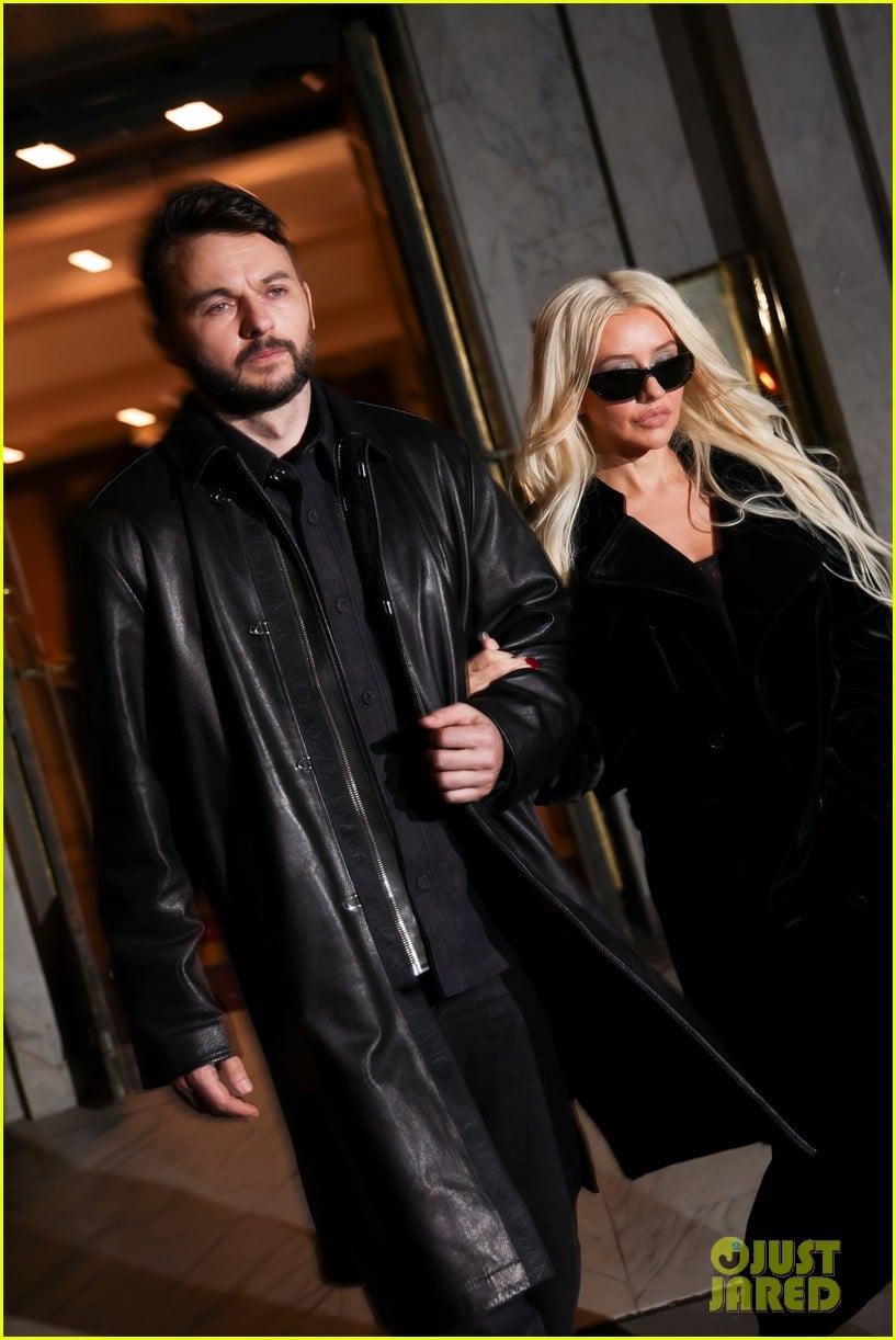 Christina Aguilera Has a Date Night in Paris with Partner Matthew ...