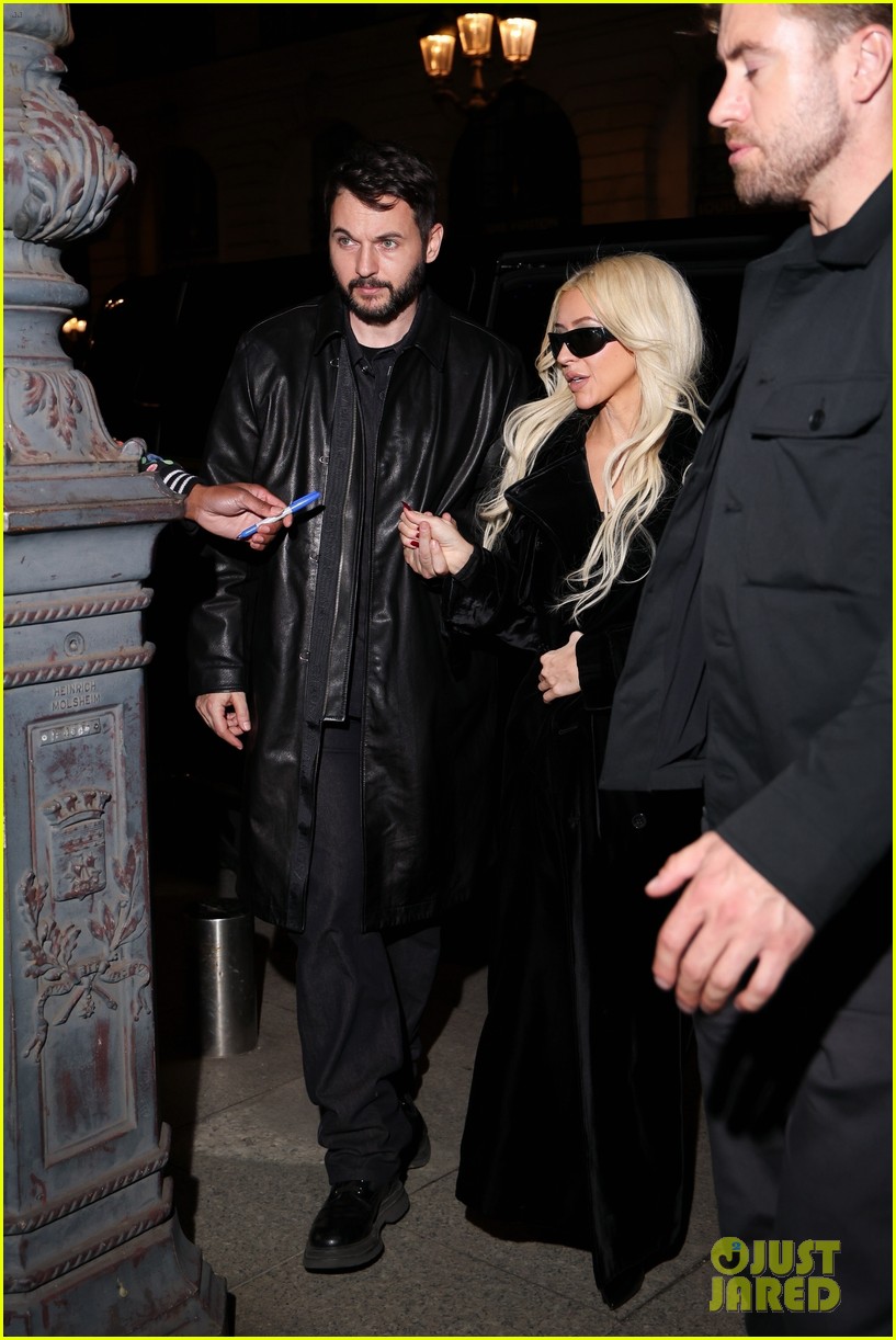 Christina Aguilera Has a Date Night in Paris with Partner Matthew ...