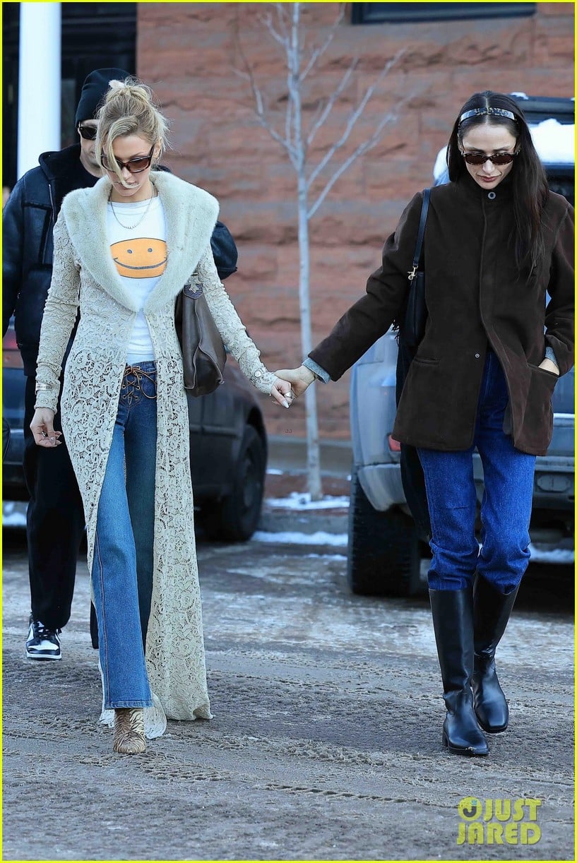 Bella Hadid Shows Off Her Off-Duty Model Style While Stepping Out in ...