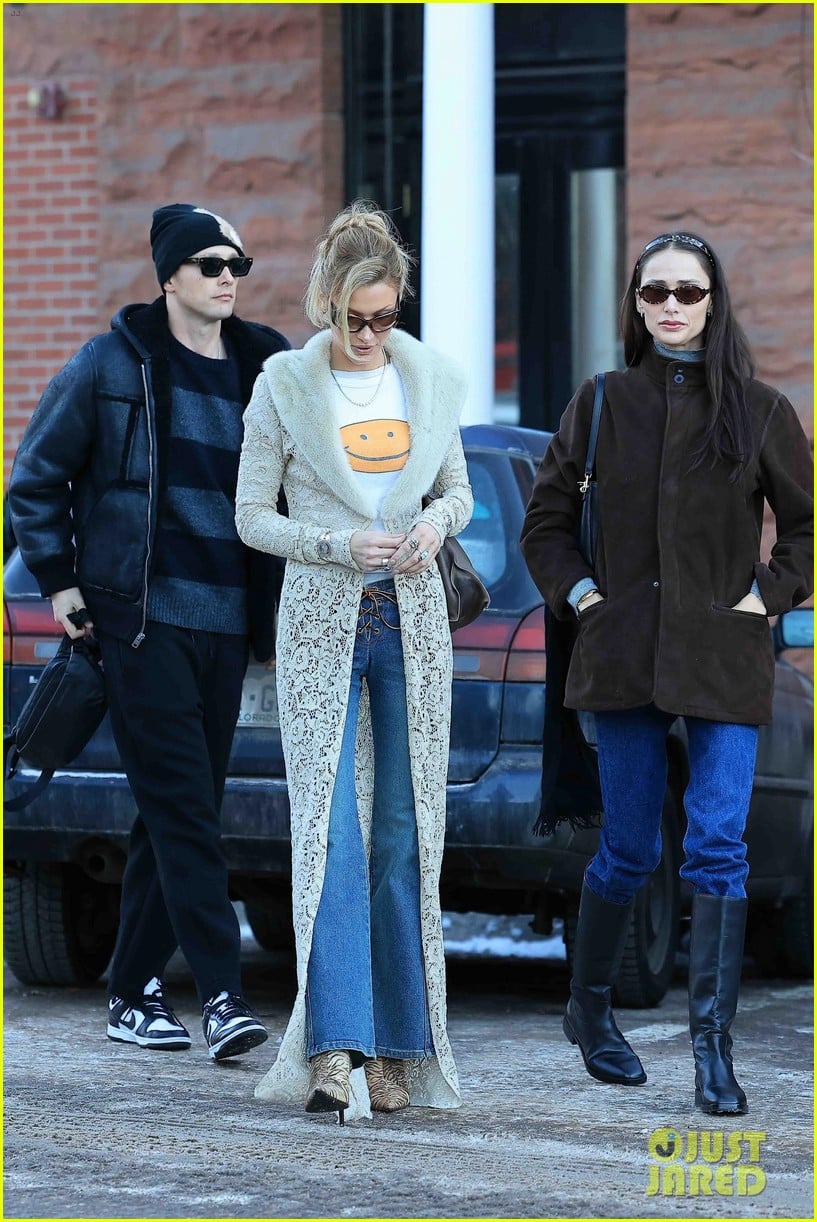 Bella Hadid Shows Off Her Off-Duty Model Style While Stepping Out in ...