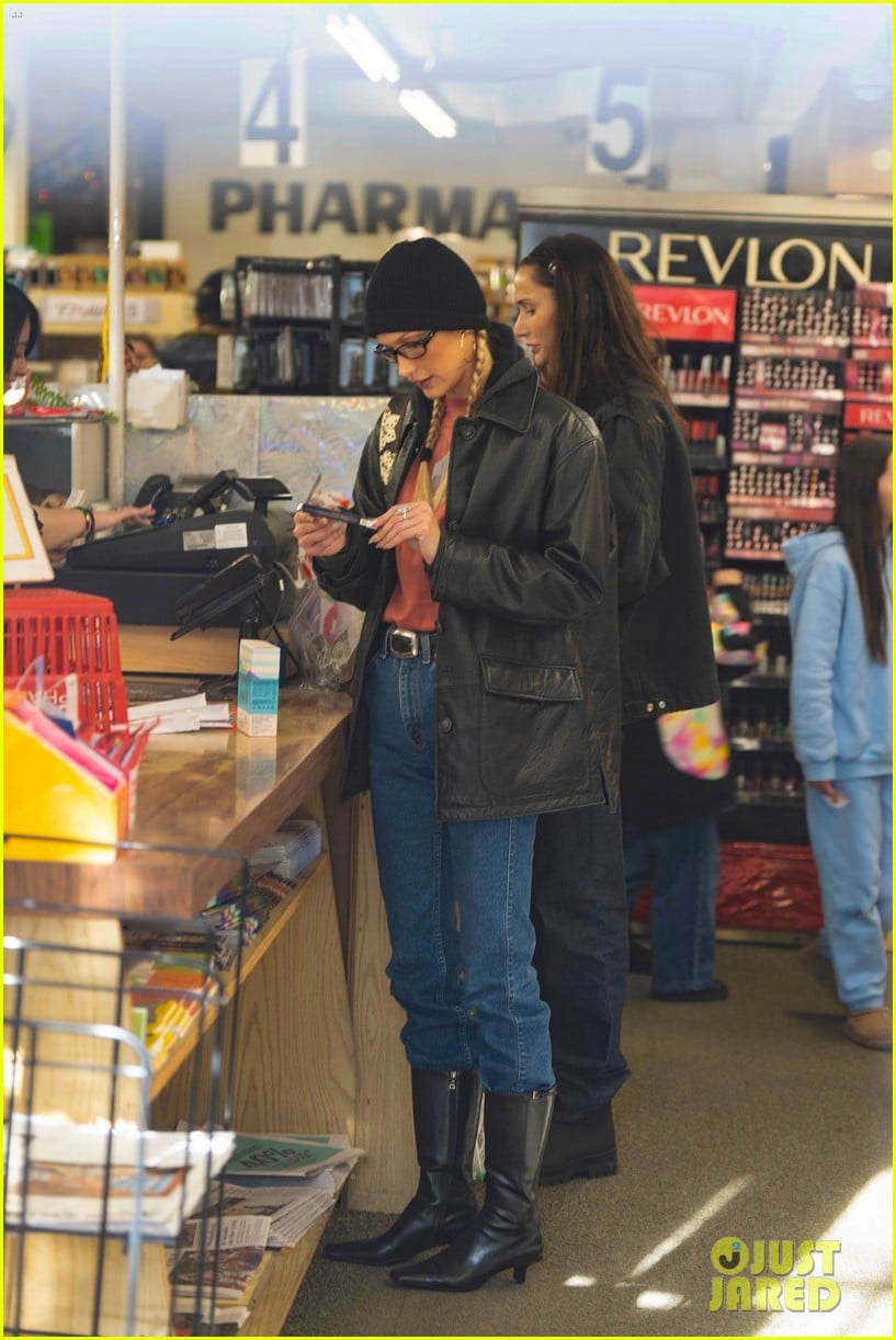 Bella Hadid Shows Off Her Off-Duty Model Style While Stepping Out in ...