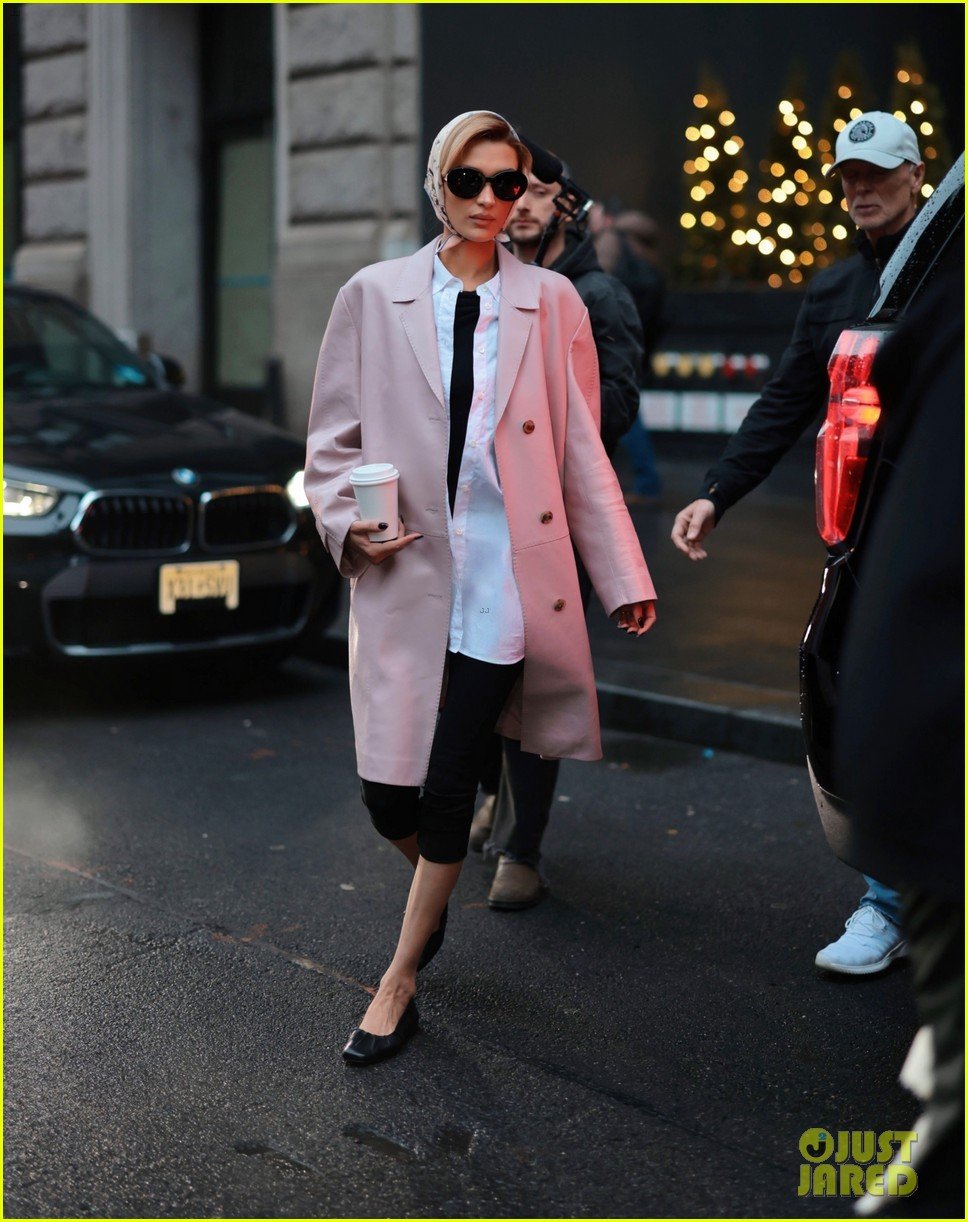 Bella Hadid Wears Chic Outfit While Stepping Out for Coffee in NYC ...
