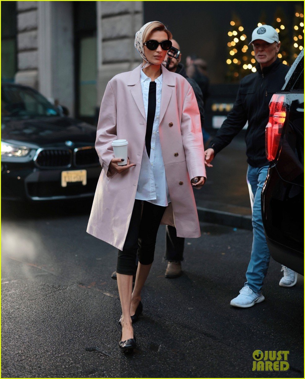 Bella Hadid Wears Chic Outfit While Stepping Out for Coffee in NYC ...