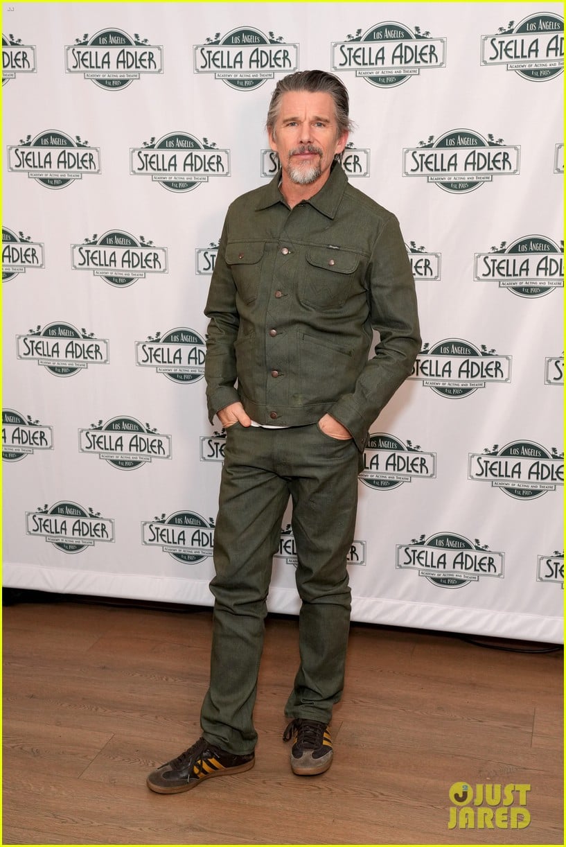 Marvel Stars Mark Ruffalo & Don Cheadle Reunite at 'All the President's ...