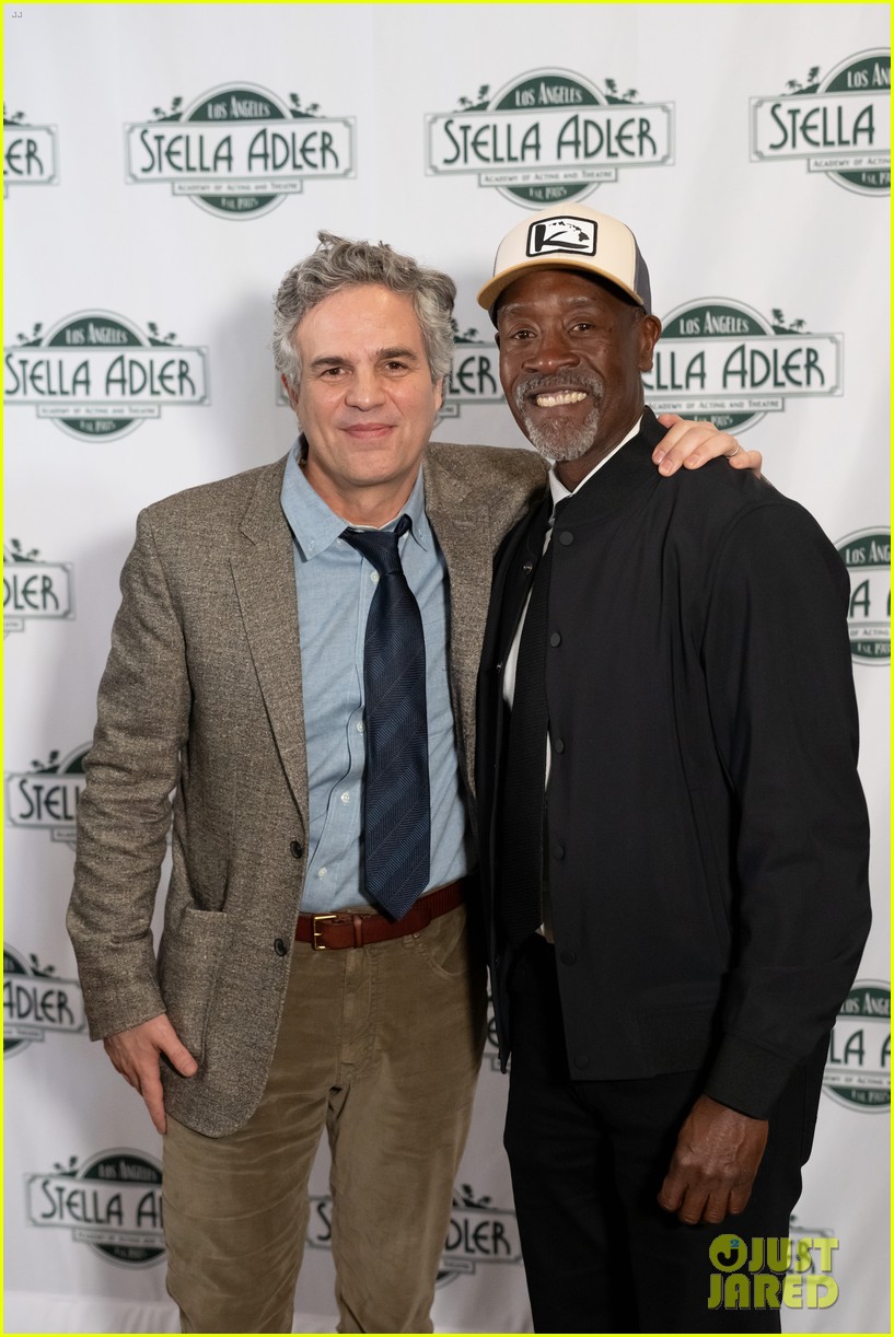 Marvel Stars Mark Ruffalo & Don Cheadle Reunite at 'All the President's ...