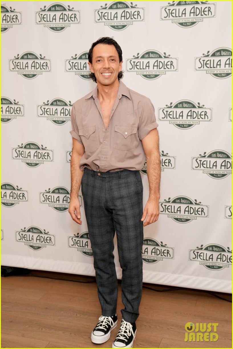 Marvel Stars Mark Ruffalo & Don Cheadle Reunite at 'All the President's ...