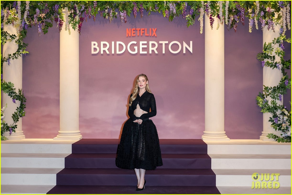 Bridgerton's Yerin Ha Has Cinderella Moment at Season 4 Premiere in ...