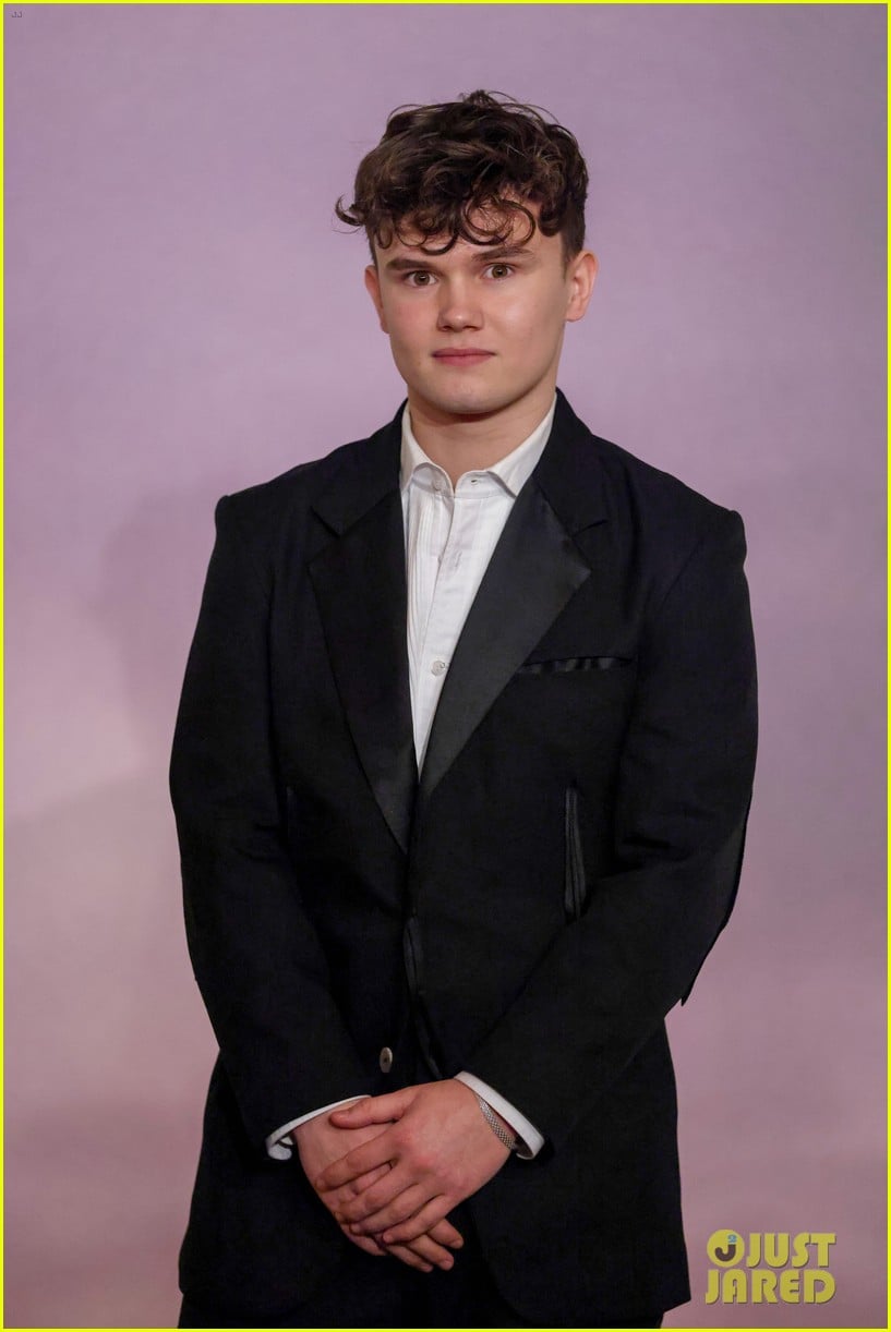 Bridgerton's Yerin Ha Has Cinderella Moment at Season 4 Premiere in ...