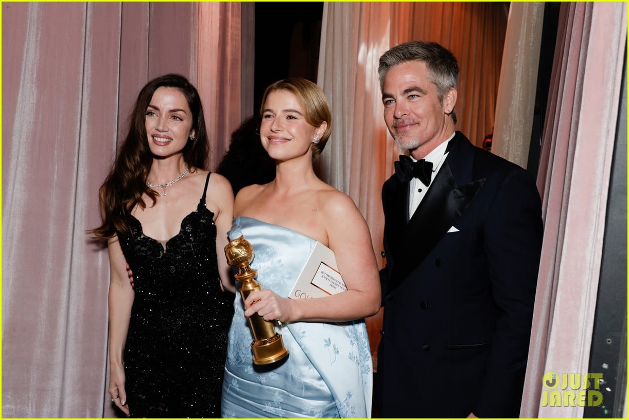 Hamnet's Jessie Buckley Makes Rare Appearance with Her Husband at ...