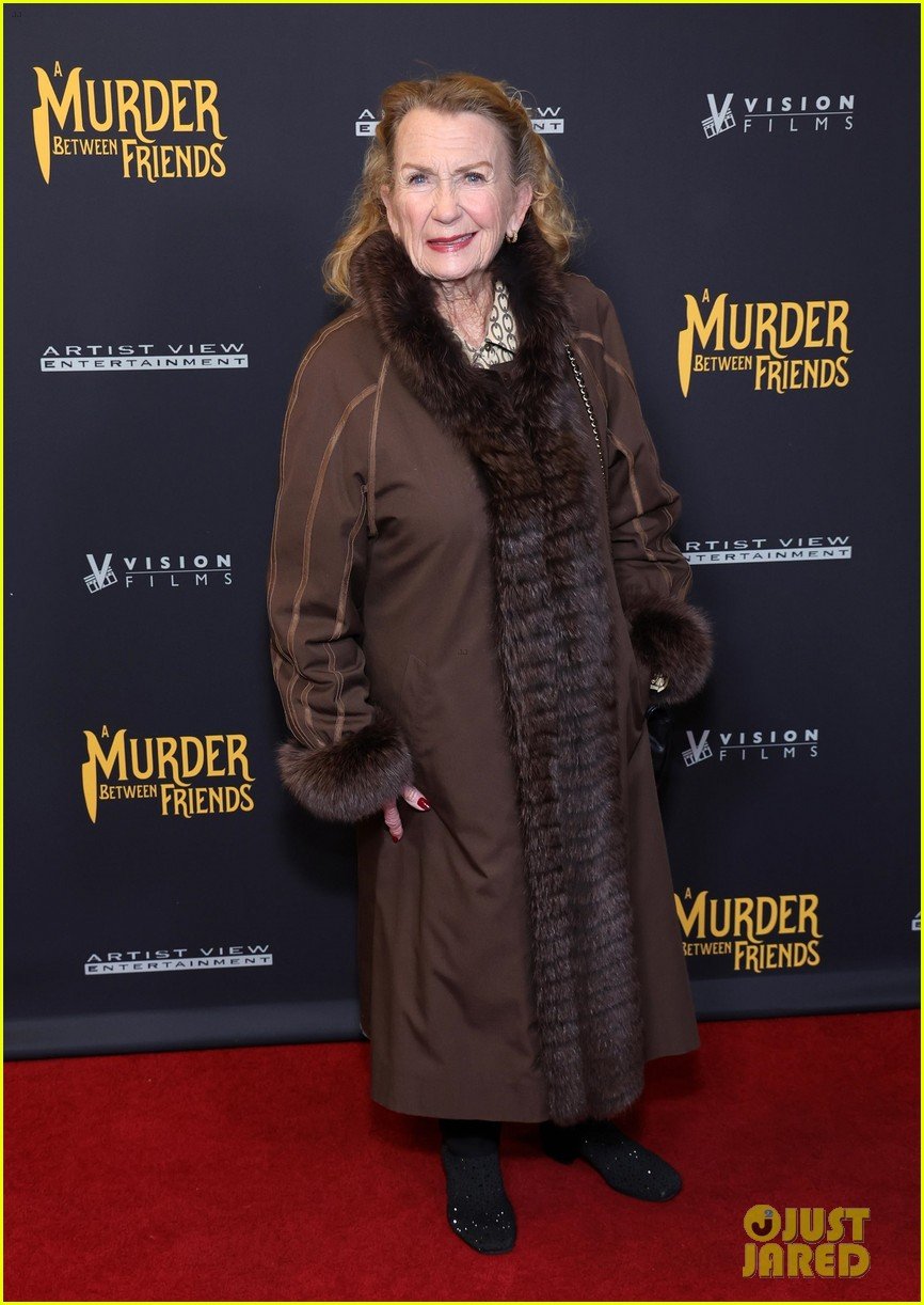 Hollywood Legends Maxwell Caulfield, 66, & Juliet Mills, 84, Make Red ...